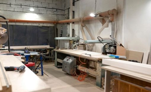 Industrial Adjustable Height Workbenches for Flexible Workflows